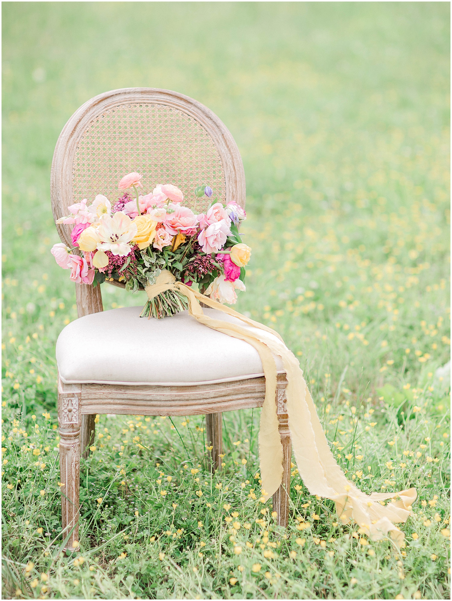 Soft Floral Inspired Editorial - stephaniemasonandco.com